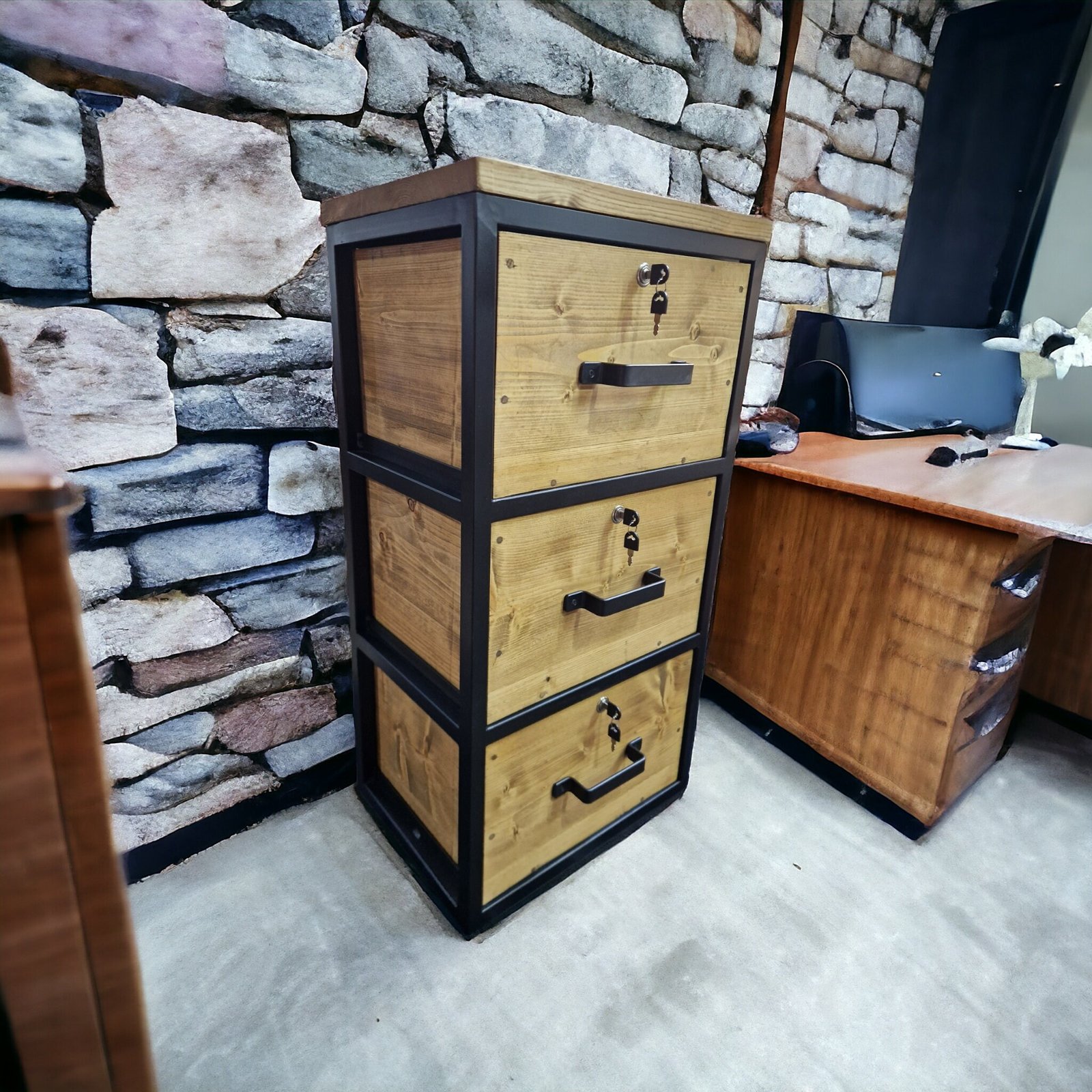 FIL. Lockable chest of drawers with heavy duty steel frame – Woody Gio